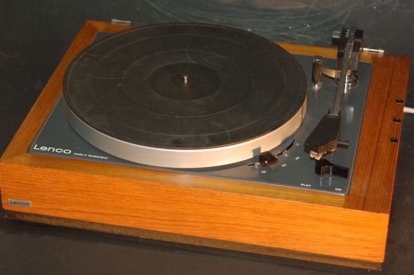 Lenco L77 – Classic Audio