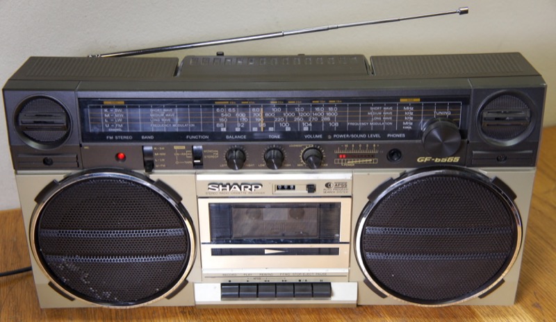 Sharp GF-6565 – Classic Audio