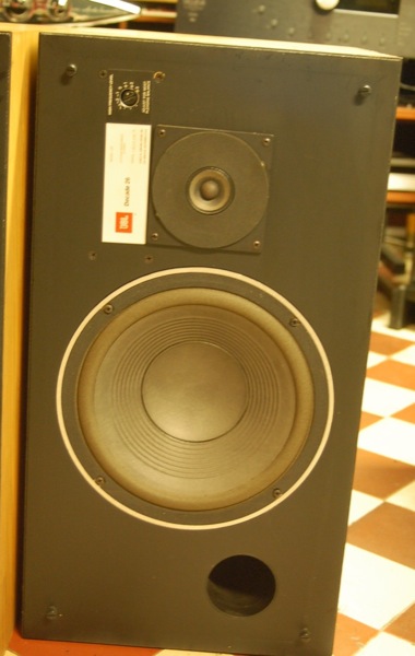 JBL L26 – Classic Audio