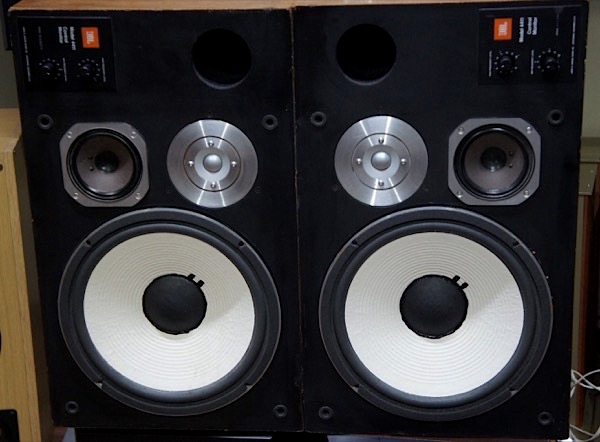 JBL 4411 – Classic Audio