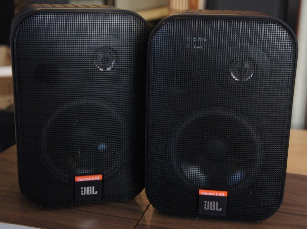 JBL Control 2.4G – Classic Audio