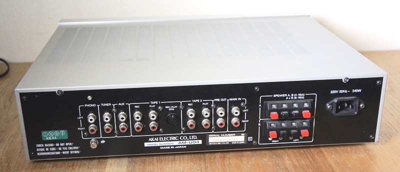 Akai AM-U04 – Classic Audio