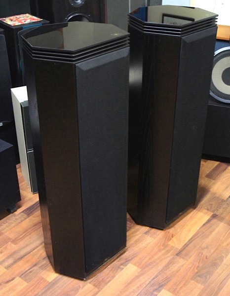 JBL HP520 – Classic Audio