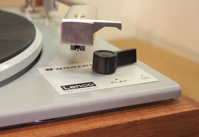 Lenco L70 – Classic Audio