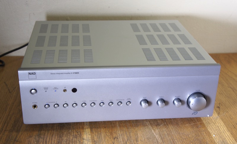 NAD C 375 BEE – Classic Audio
