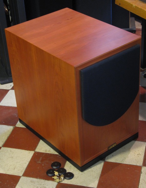 Usher SW-103 Subwoofer – Classic Audio