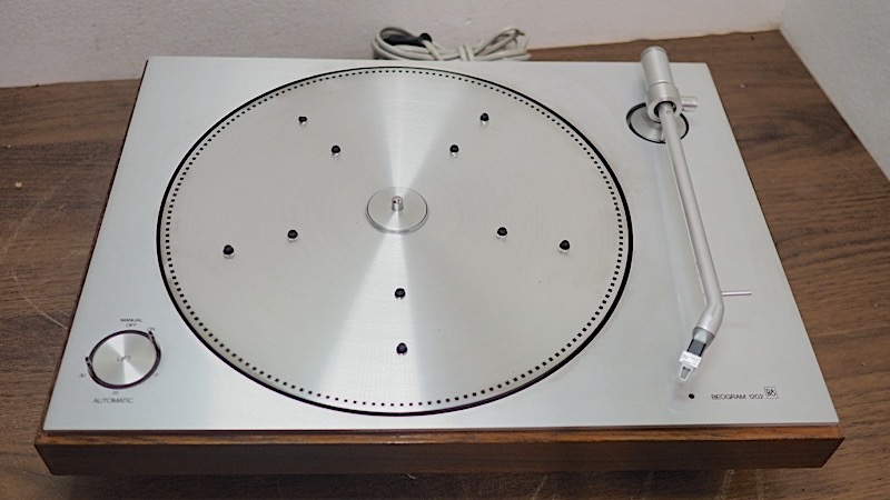 Bang & Olufsen Beogram 1202 – Classic Audio