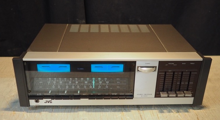 JVC JR-S100L – Classic Audio