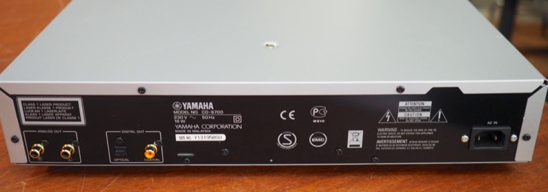 Yamaha CD-S700 – Classic Audio