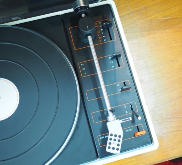 Lenco L65 – Classic Audio
