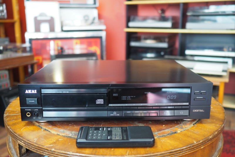 Akai CD-32 – Classic Audio