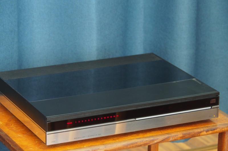 Bang & Olufsen Beogram CD7000 – Classic Audio