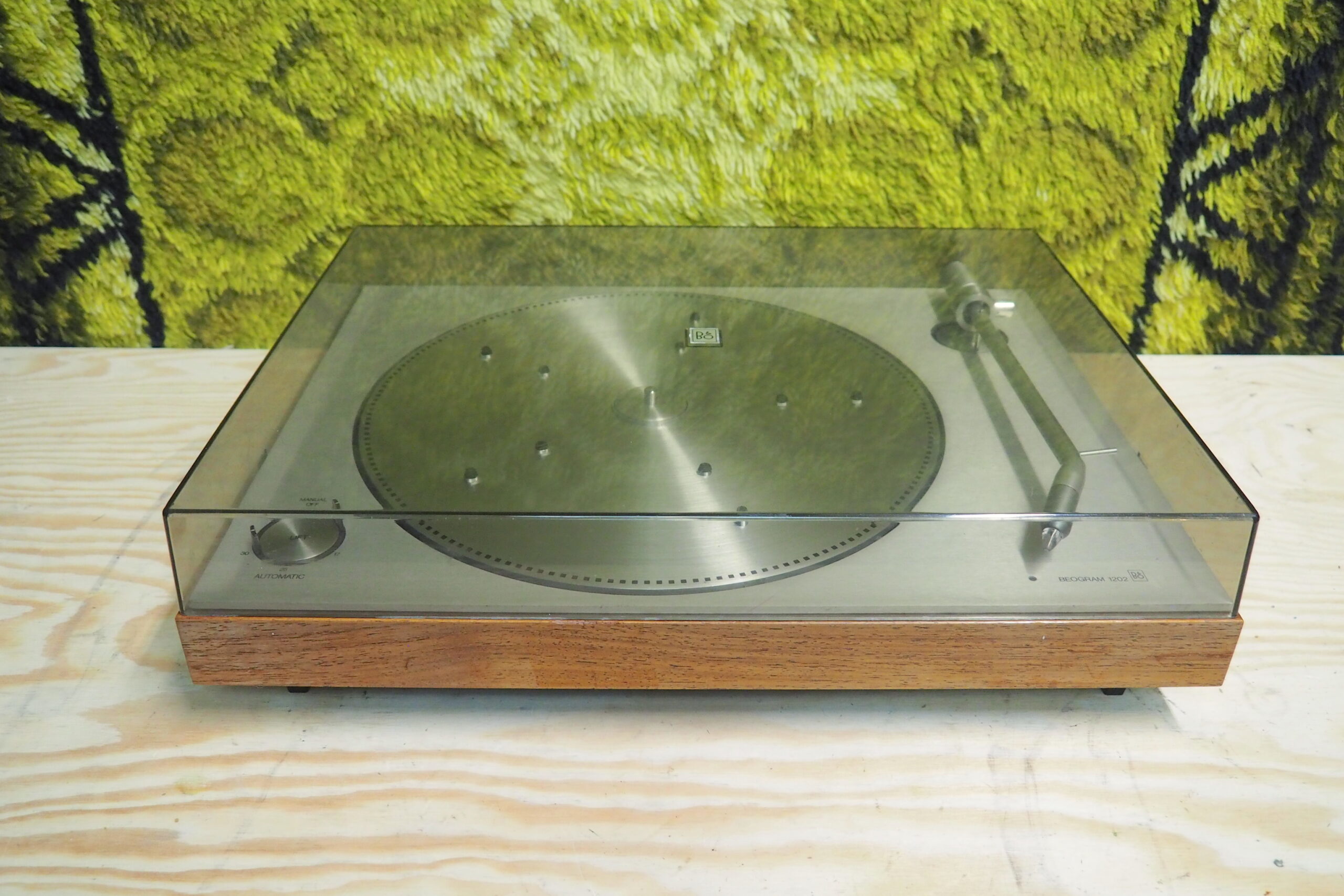 Bang & Olufsen Beogram 1202 – Classic Audio