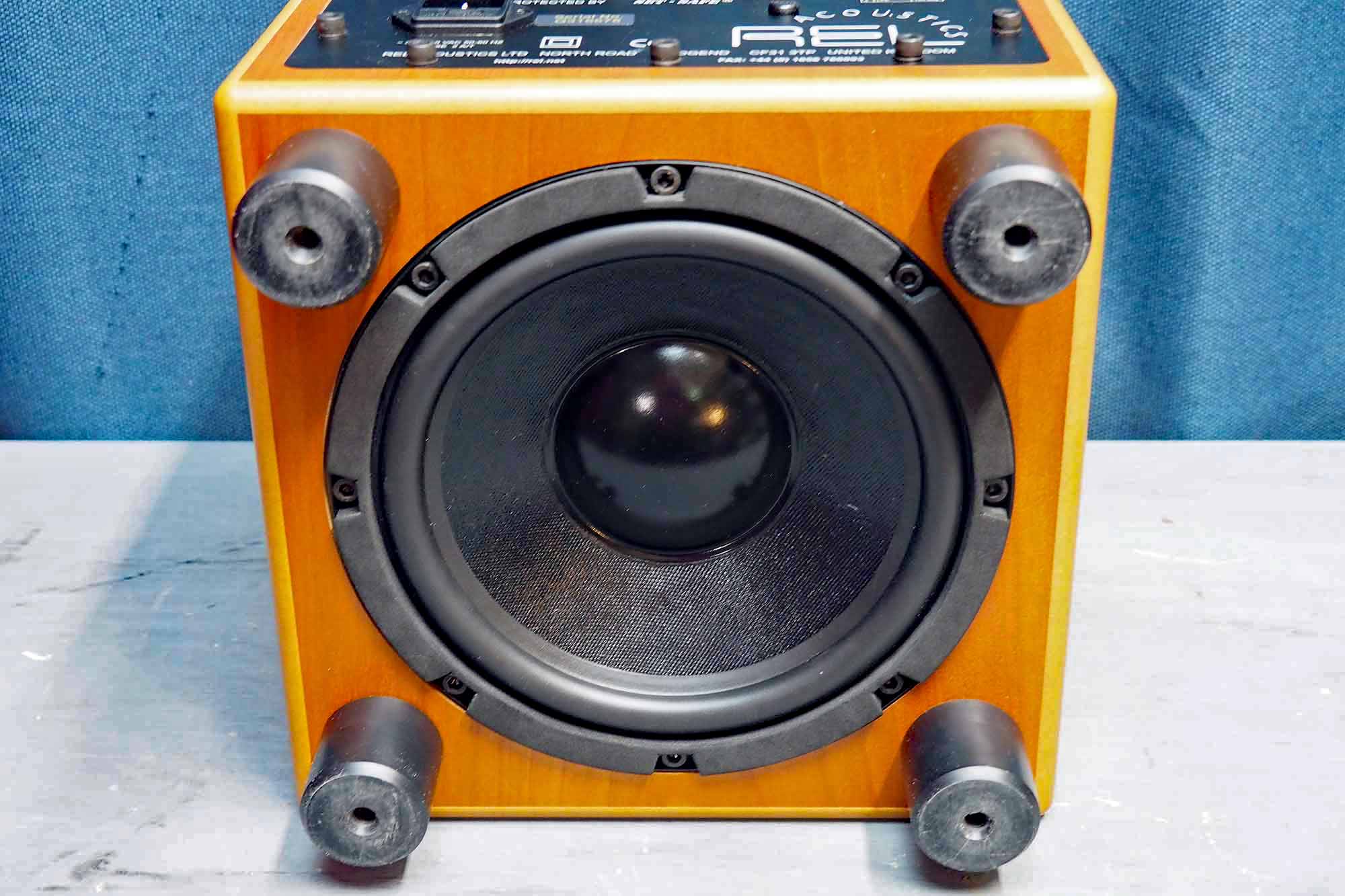 REL Quake – Classic Audio