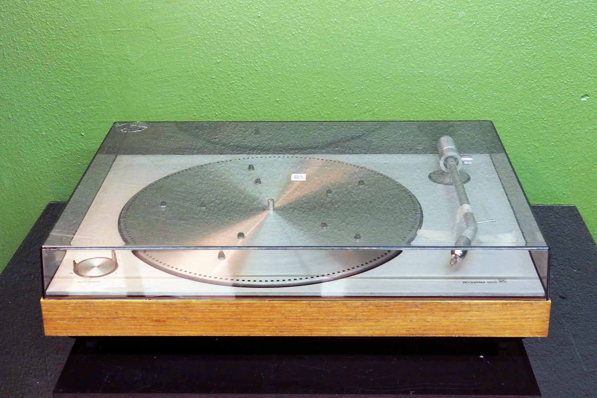 Bang & Olufsen Beogram 1203 – Classic Audio