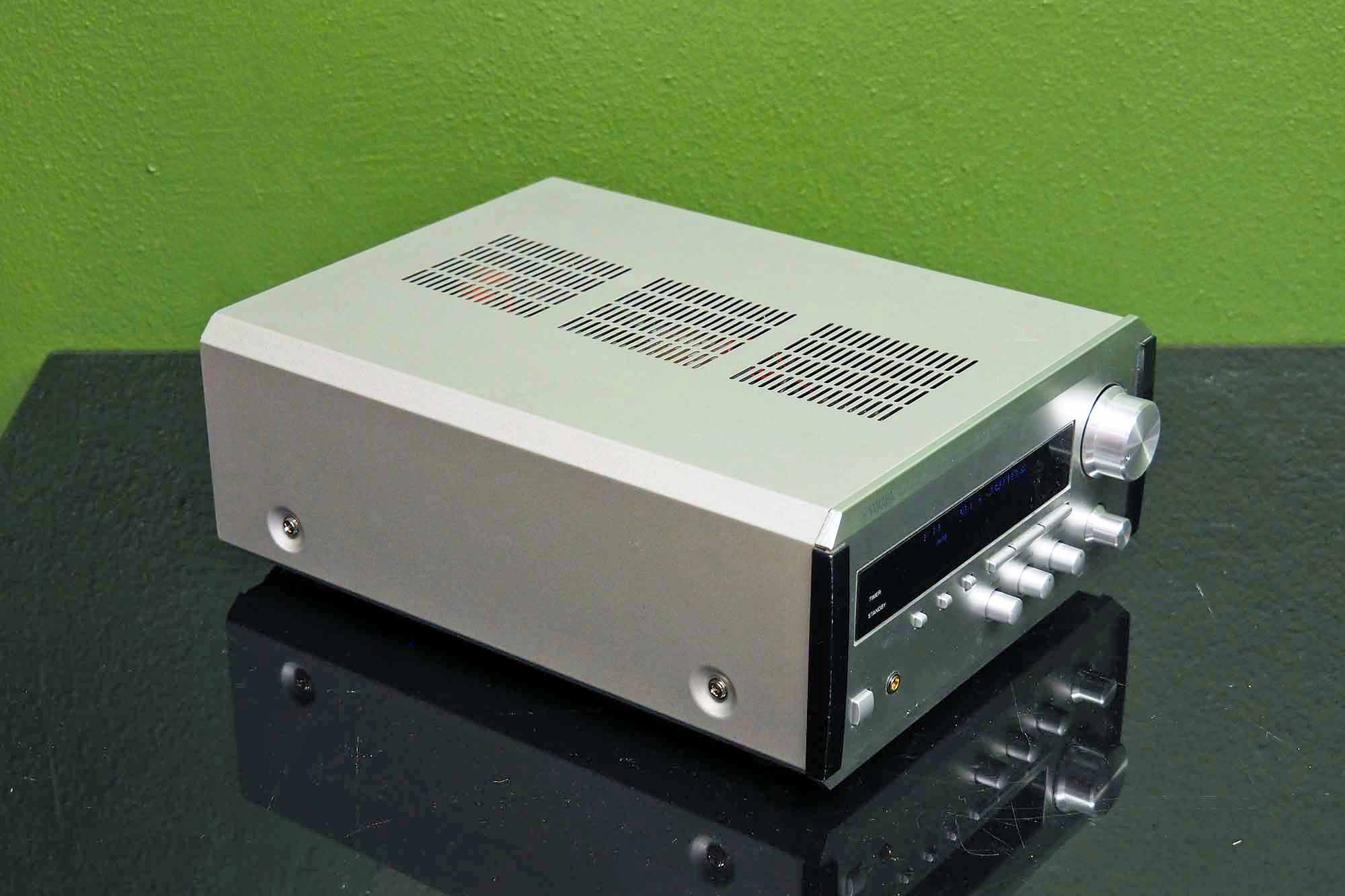 Yamaha RX-E200 – Classic Audio