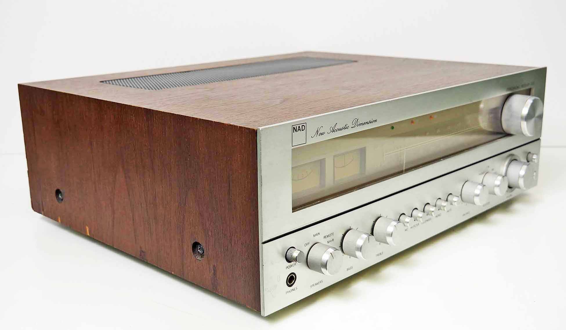 NAD 7030 – Classic Audio