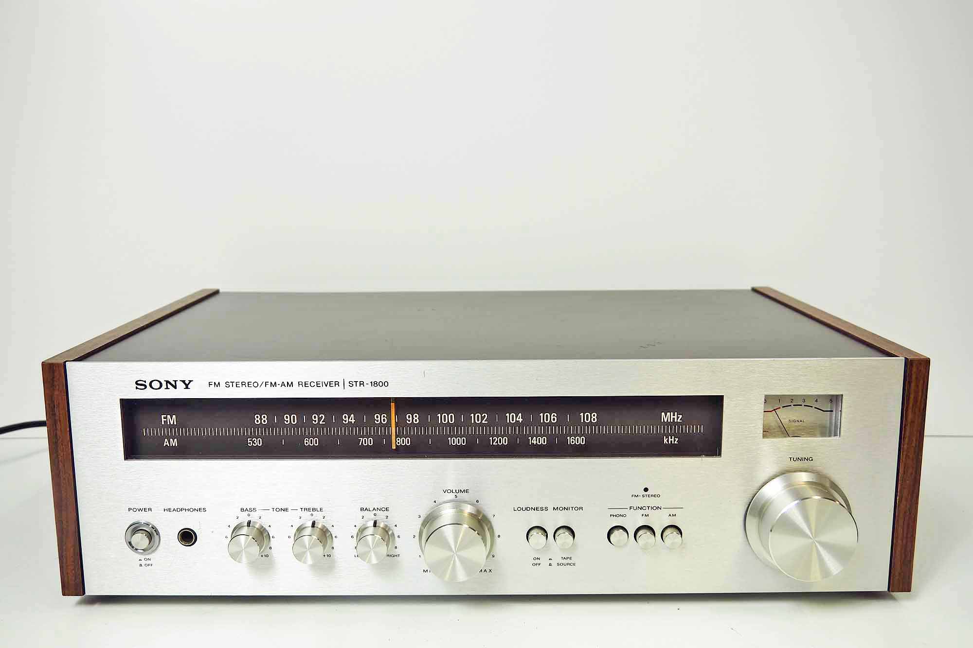Sony STR-1800 – Classic Audio