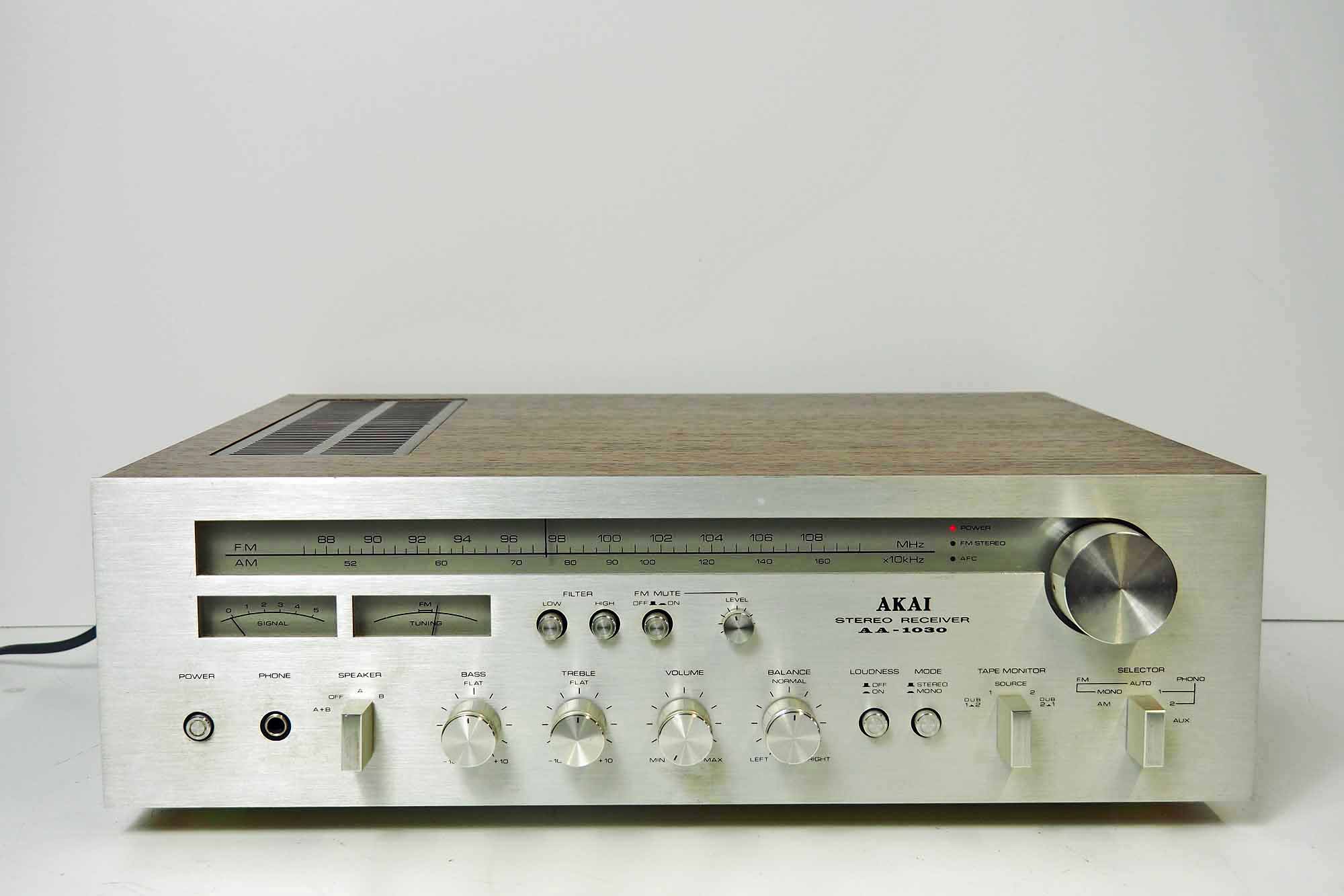 Akai AA-1030 – Classic Audio