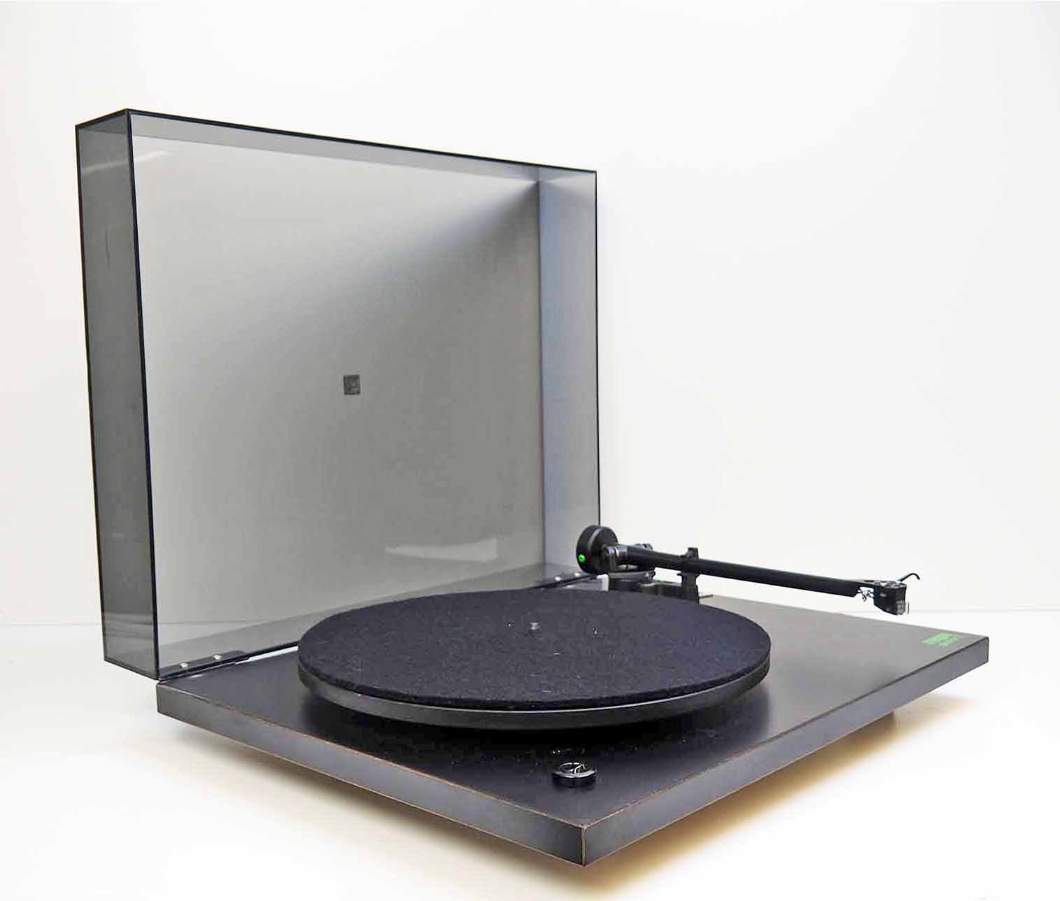 Rega Planar 2 – Classic Audio