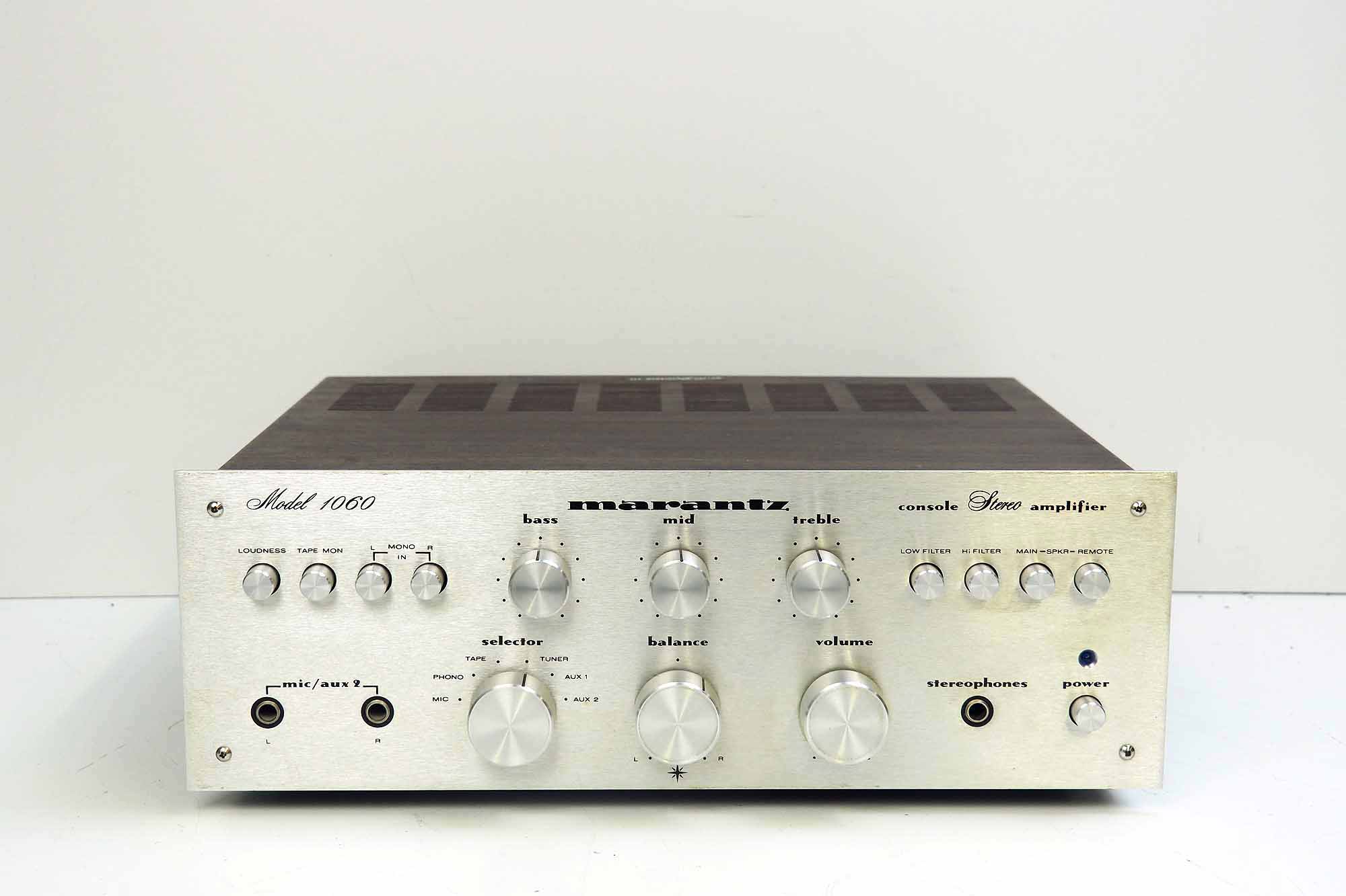Marantz Model 1060 – Classic Audio