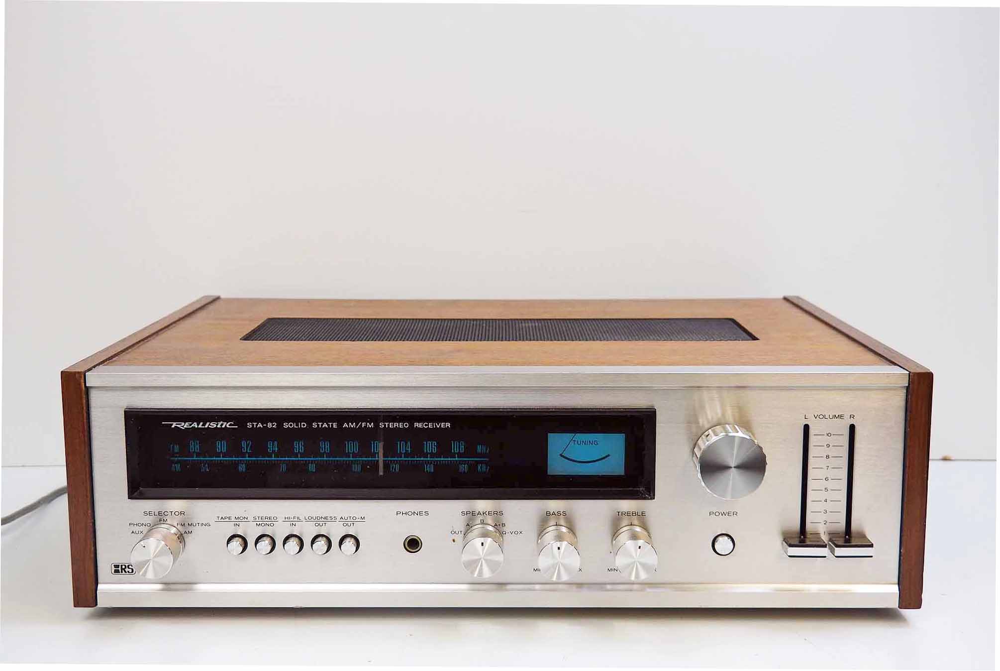 Realistic STA-82 – Classic Audio